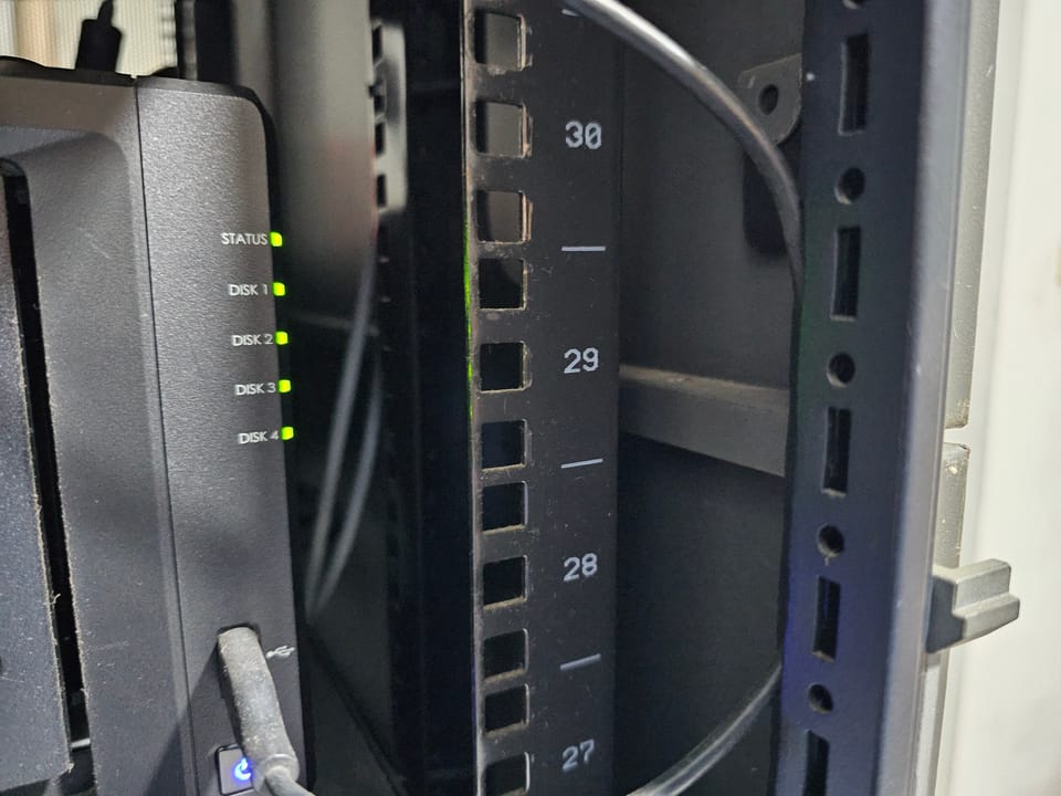 Mengenal Ukuran U pada Rack Server